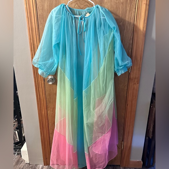 Intimates & Sleepwear | Vintage 196s Bright Pastel Swirl Color Peignoir ...